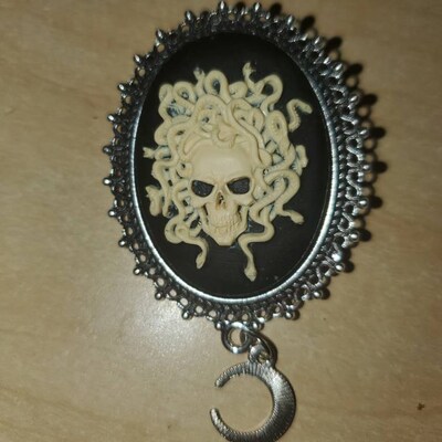 2 Goth Punk Emo Gorgon MEDUSA SKULL With SNAKES Serpents Halloween 40mm ...