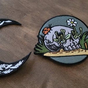 Moon and Sun, Iron-on Embroidered Patch 96 - Etsy