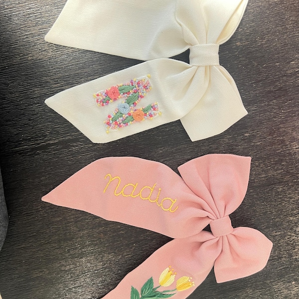 Initial Hand Embroidered Hair Bow.personalized Bow,lettered Hair Bow ...