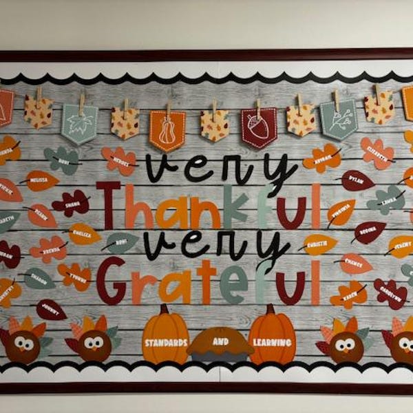 Tractor Bulletin Board With Craft Bundle | Farm Craftivity Decor ...