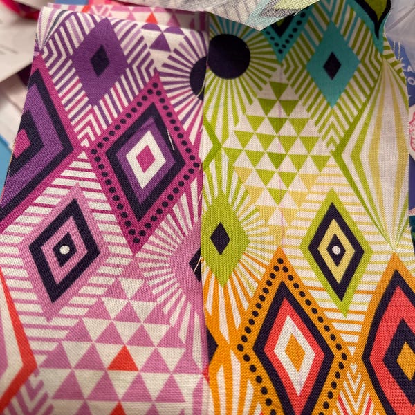 Entangled Roundabout Quilt Kit, the Original Morris & Co, Freespirit - Etsy Entangled Roundabout Quilt Kit, the Original Morris & Co, Freespirit - Etsy