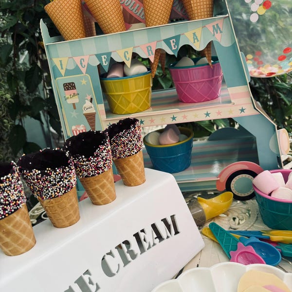 Acrylic Ice Cream Cone Holder / Chip Cone Holder / Counter Top Display ...