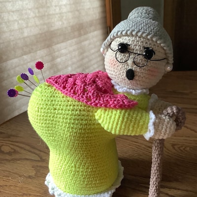 Granny/grandma Crochet Pattern Amigurumi Pin Cushion En Es - Etsy