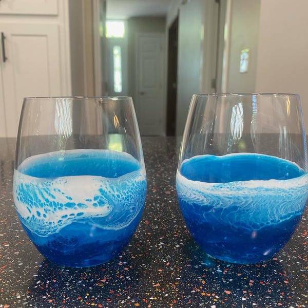 Handcrafted Ocean-inspired Wine Glasses With Resin Waves – Coastal ...