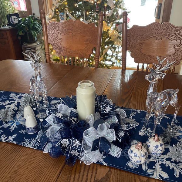 14 or 18 Navy Blue & White Snowflakes Centerpiece Wreath, Candle Ring ...