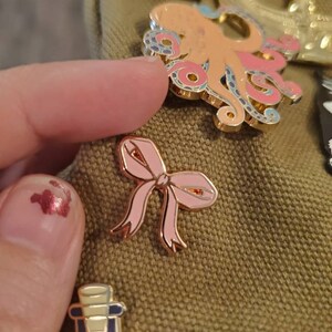 Peonies Enamel Pin Bouquet Pin Plant Lady Pin Tattoo Flower - Etsy