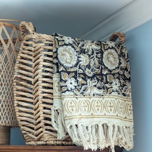 Indian Handmade Wool Throw Blanket Bhujodi Blanket Wool Blanket in Dark ...