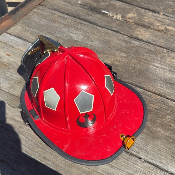 BOMBERO -> Highly REFLECTIVE