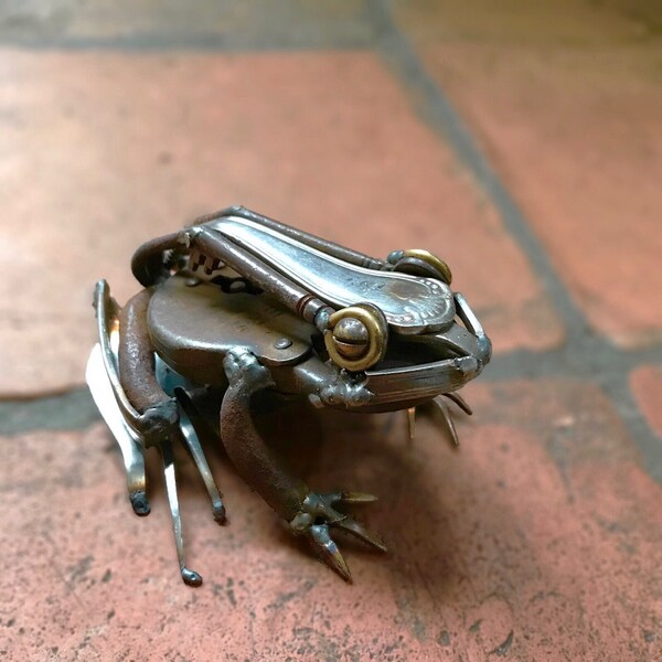 Recycled Scrap Metal Frog Sculpture: Bespoke Animal Art - Etsy