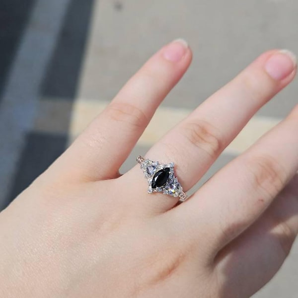 Elain Black Diamond Ring- 925 Sterling Silver Black Onyx Leaf ...