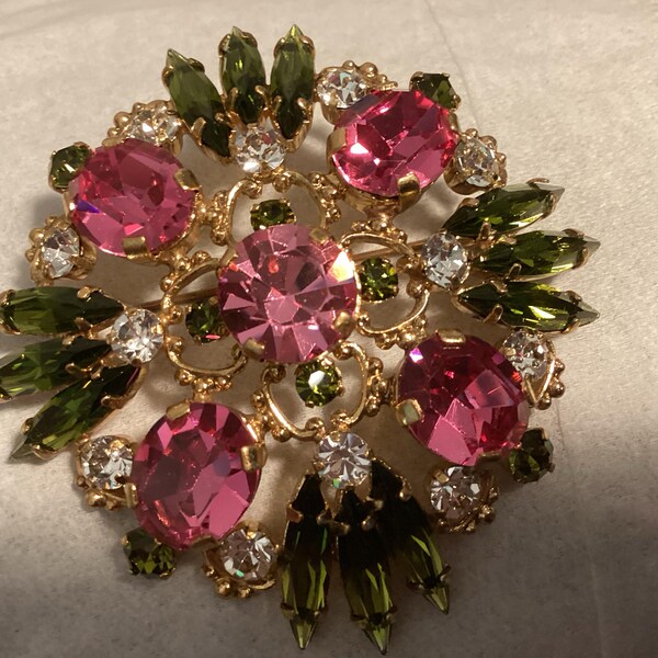 Mrs. Albee, the First Avon Lady Award Made by Goebel | 1973 - Etsy