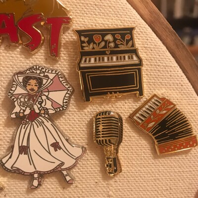 Vintage Microphone Enamel Pin gold - Etsy