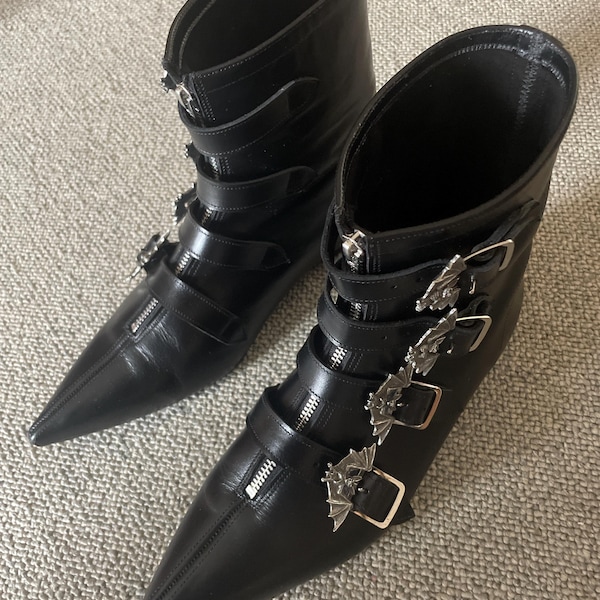 Isaac - 4 Bat Buckle Winklepicker Boot - Etsy