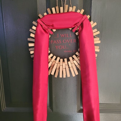 Passover Wreath / Red and Gold / Covered Door / Exodus - Etsy