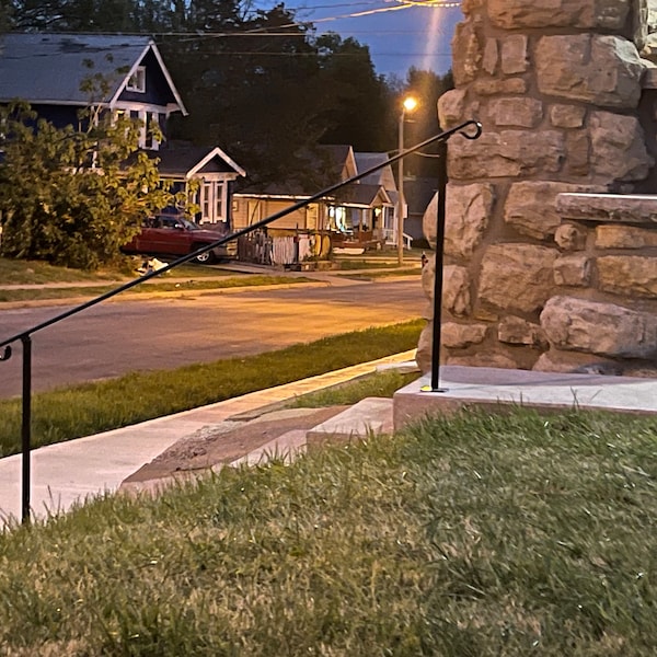 6ft Stair Handrail With Posts - Ornamental Crown Molding, Surface Mount ...