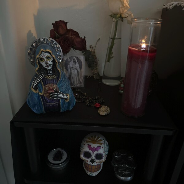 Our Lady Shell Grotto Shrine/natural Scalloped Shell With Gold Scrolls ...