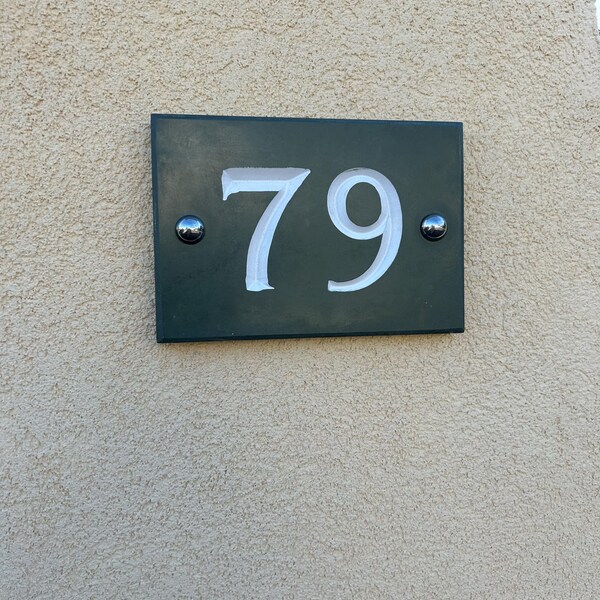 Portrait Hanging Sign - "please Do Not Disturb" - Etsy