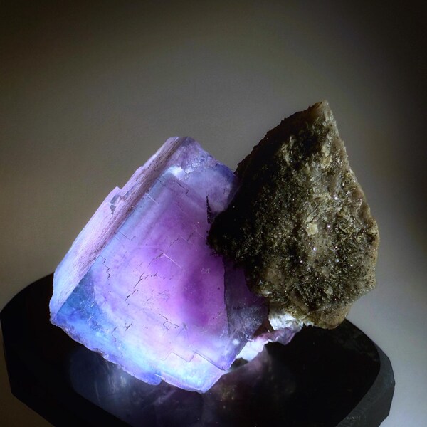 Rare Twin Benz Calcite Mineral Specimen on Matrix From Fujian, China ...