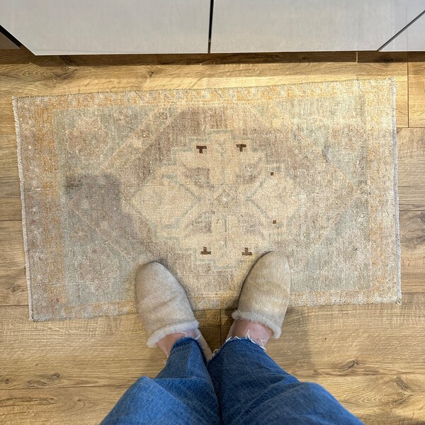 8’10 X 12’3 Classic Vintage Rug Muted Blue, Brown + Beige Carpet 3825 ...