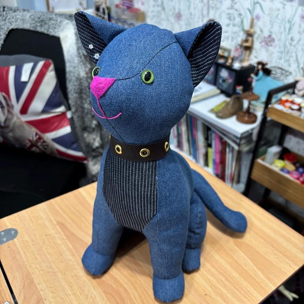 Sitting Cat Sewing Pattern and Tutorial Pdf - Etsy