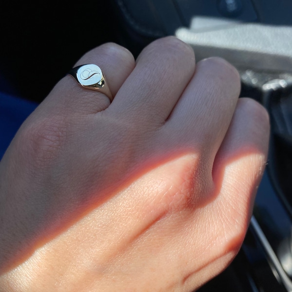 Oval Signet Ring, 14K Solid Gold Signet Ring, Oval Shape Signet Ring ...