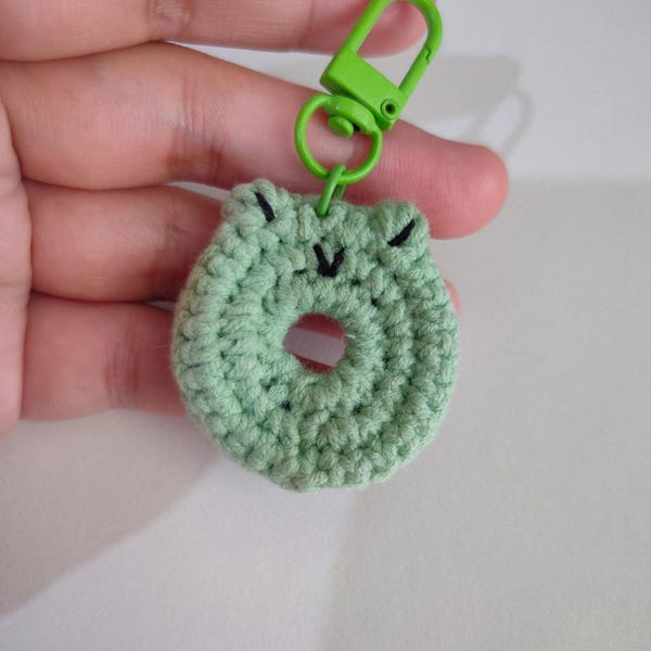 Mobius/ Infinity Loop Crochet Fidget Toy. Pick Your Own Colour and ...