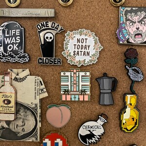 Miami Art Deco Building Enamel Pin - Etsy