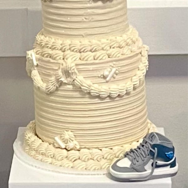 Small Nike Jordan Sneaker/trainer/shoe Cake Topper. Shoe Cake ...