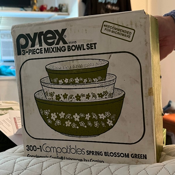 Vintage Pyrex Friendship Casserole Set, New in Original Sealed Box, 470 ...