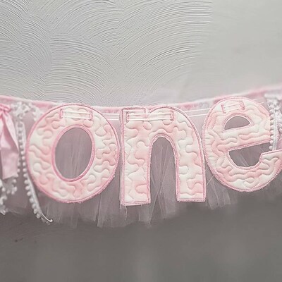 Quilted Banner Machine Embroidery Font ITH - Etsy