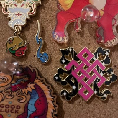 Modern Endless Knot BLACK Infinity Hard Enamel Pin Beautiful Gold Asian ...