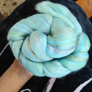 ROVING Faded Roses, Shades of Pink Green Floral Roving, Coral Sage ...