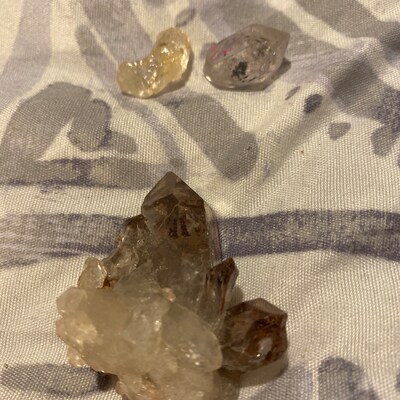 Double Terminated Tibetan Quartz Point With Moving Carbon Particles and ...