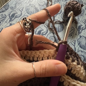 Yarn Tension Ring for Knitting or Crochet Adjustable Yarn Guide ...