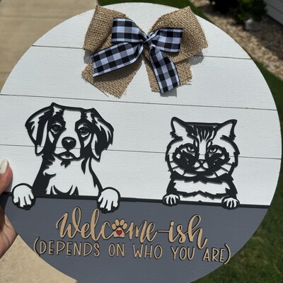 Last Name Sign, Round Initial Sign, Wedding Sign, Wedding Gift ...