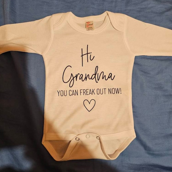 Hi Grandma Baby Bodysuit, Grandma Pregnancy Announcement, Grandma to Be ...
