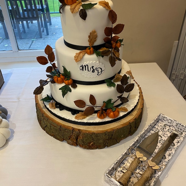 Sustainable Wooden Log Cake Stand, Rustic or Sanded Wedding Cake ...