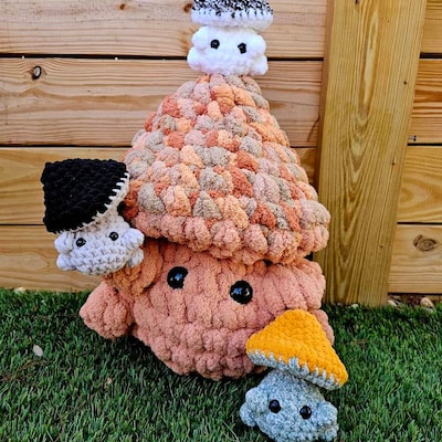 Mushy Crushy Free NO-SEW Crochet Amigurumi PDF Pattern, Small Mushroom ...