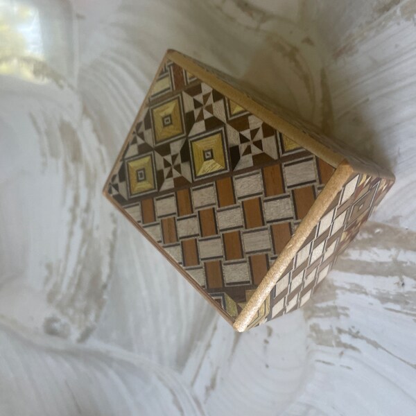 Hanayama Cast Shift Gold Metal Brain Teaser Puzzle, Huzzle 40th ...