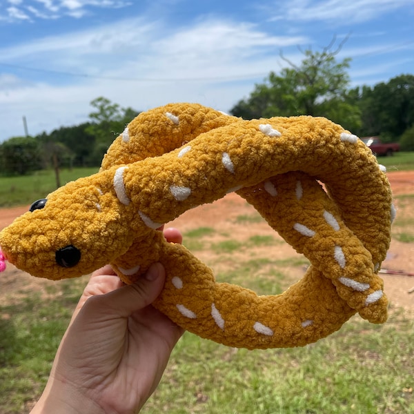 Pretzel Snake Crochet Pattern - Etsy