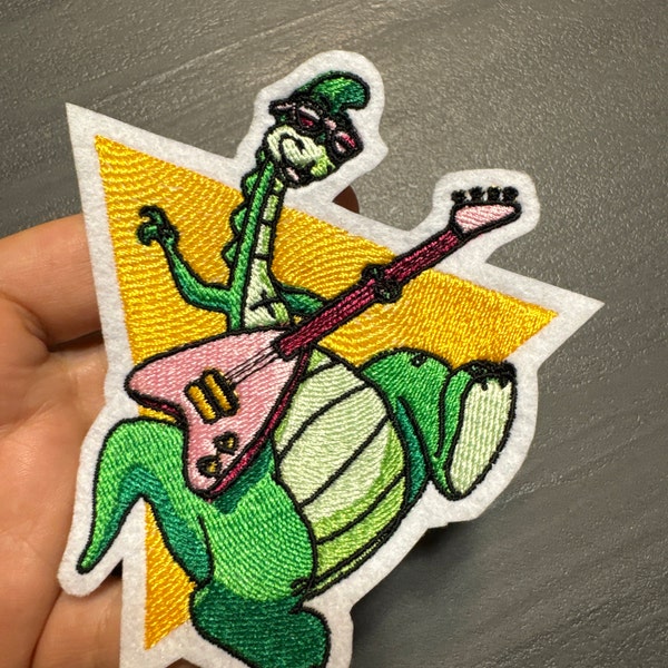 Patches Tribute Inspired to Eat Me Drink Me Cupcake Dessert Bottle ...