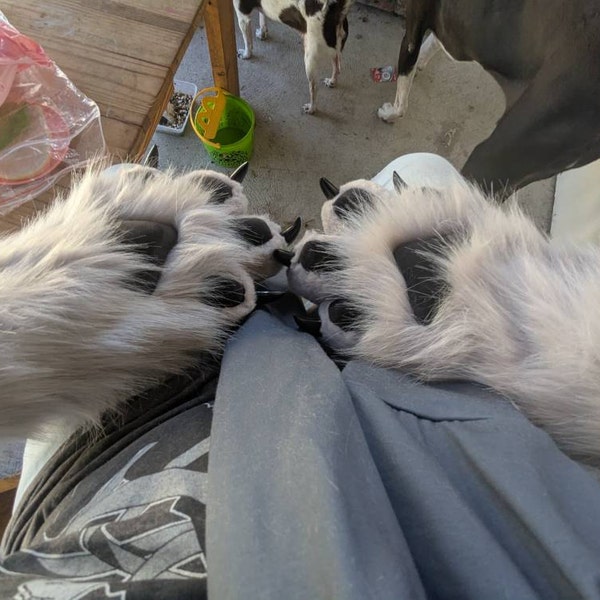 Furry Paws With Star Pattern and Colorful Style | Fluffy Fursuit ...
