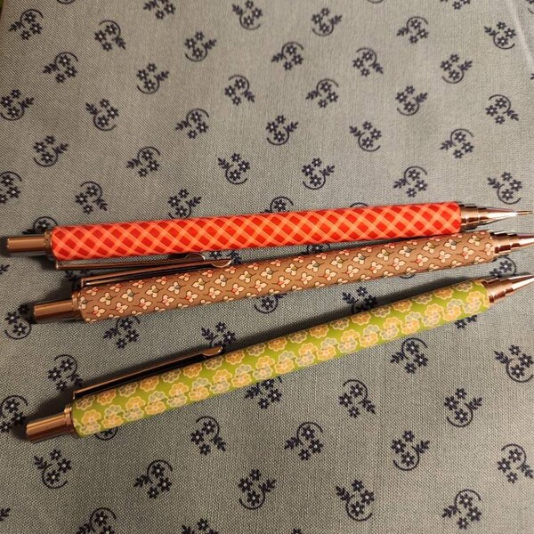 Spice up Your Stash | 8 Low Volume Fat Quarters | Custom Fat Quarter ...