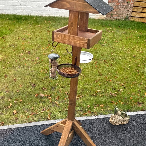 Bird Feeding Station Wooden Bird Table Slate Roof Wild Garden Bird Bath ...