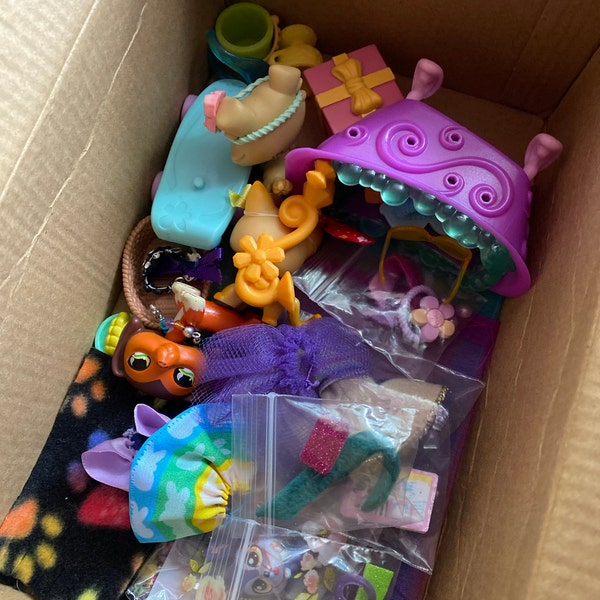 LPS Surprise Families Playset Ling Family Pandas 3903 3906 Plus Suprise ...