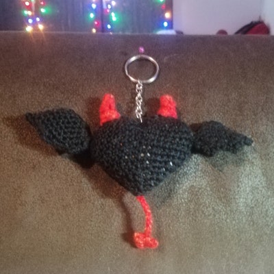 Keychains Devil&angel With Wings Crochet Heart Keychain Pattern ...