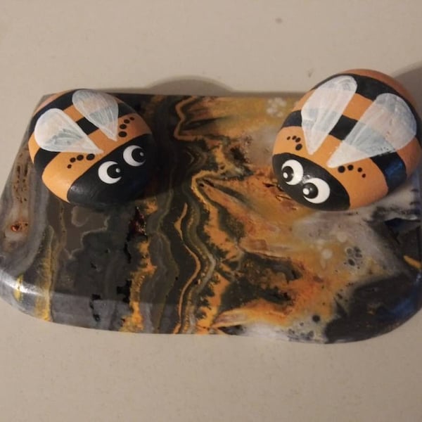 Bumblebee Painted Rocks - Etsy