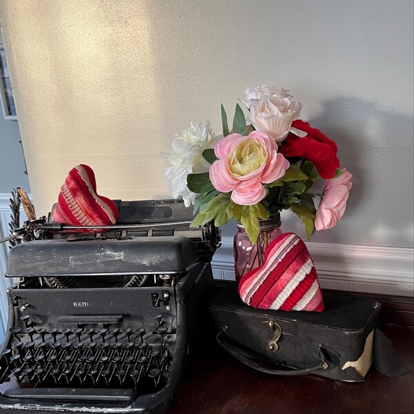 Fish Tails Paper Rug Hooking Pattern, Dimensional Stuffed Hooked Fish ...