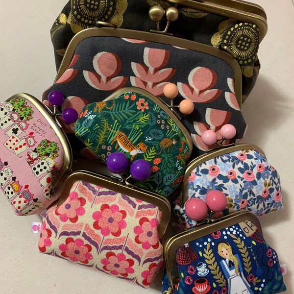 Metal Frame Coin Purse With Color Bobble - Wonderland in Navy Blue ...