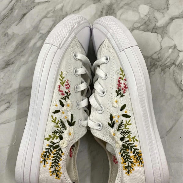 Custom Embroidered Wedding Converse, White Flowers Embroidered Sneakers ...